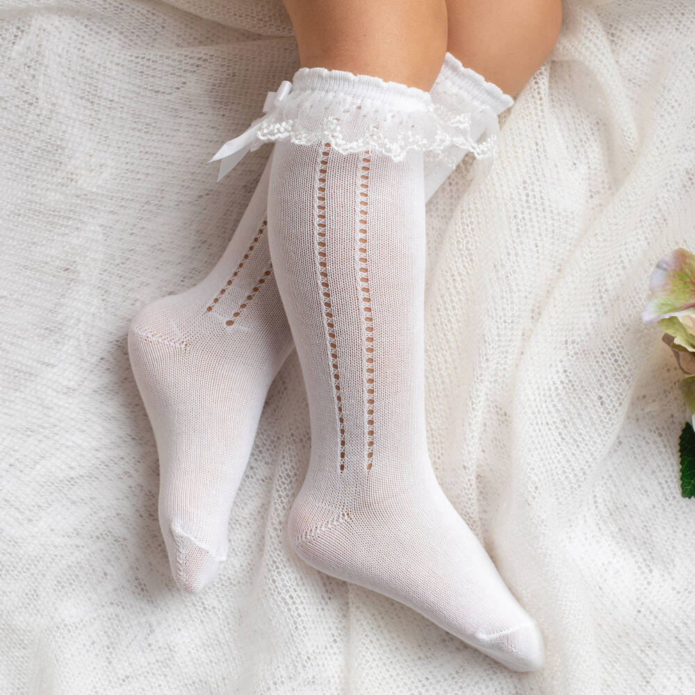 Meia Pata - Girls White Knee High Socks With Lace Trim | Childrensalon