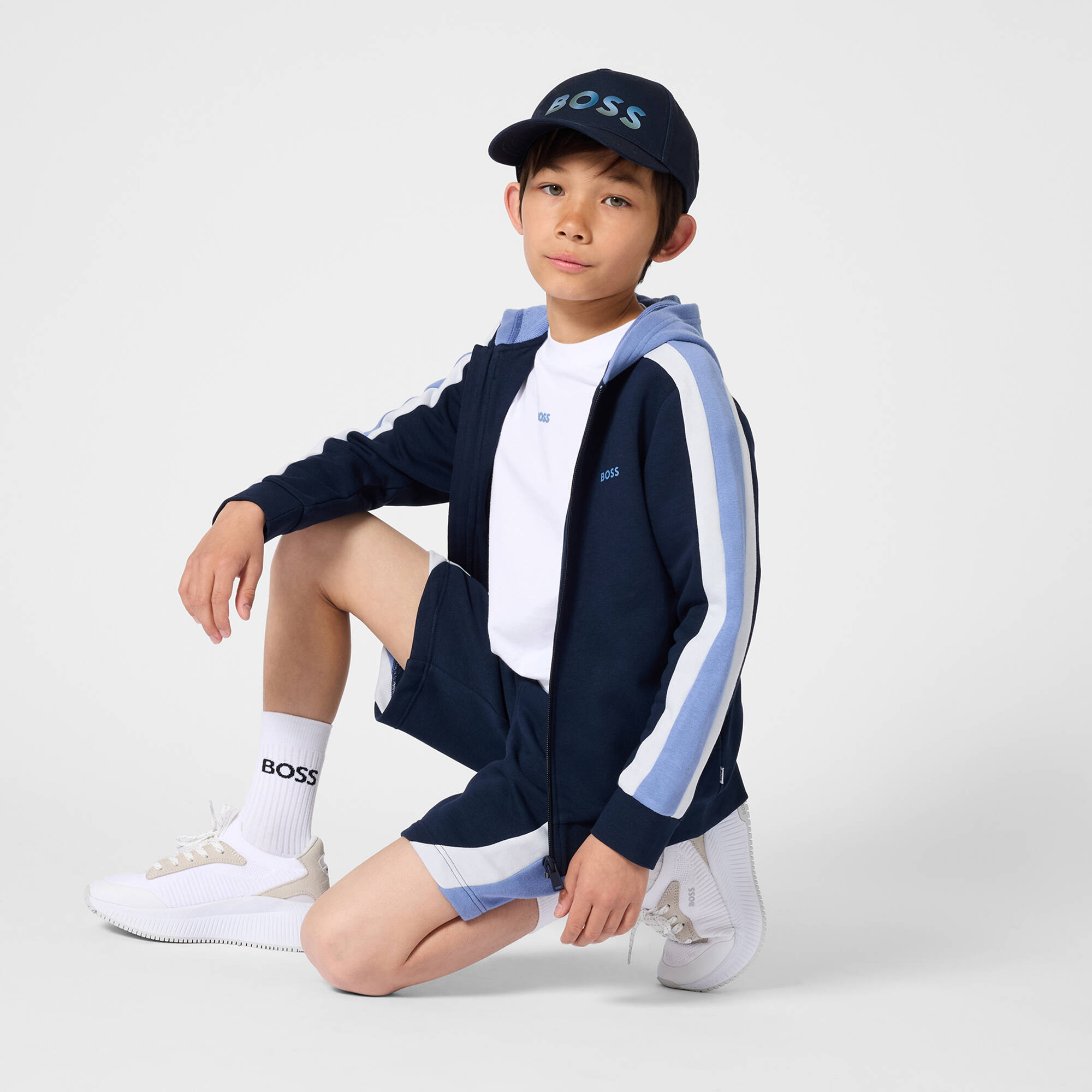 BOSS - Boys White Cotton T-Shirt with Ombré Logo | Childrensalon