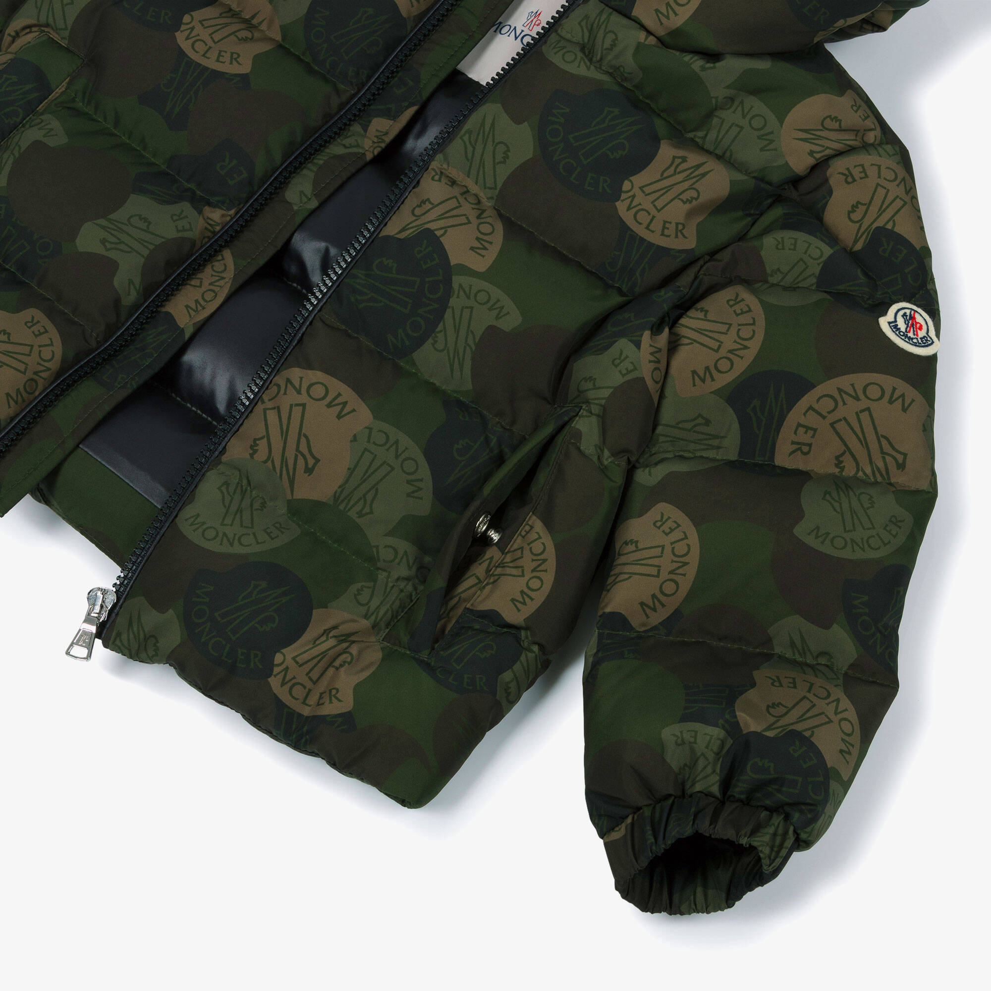 Moncler Enfant - Boys Green 'Escer' Camouflage Puffer Jacket ...