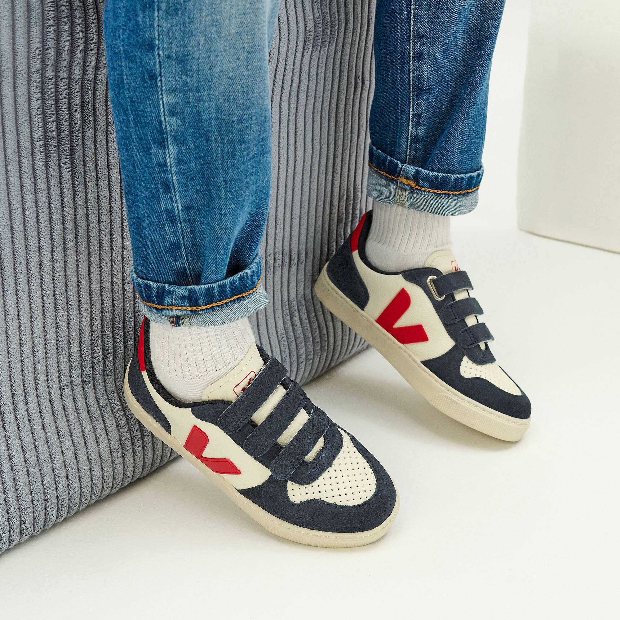 VEJA - Blue, Ivory & Red V-10 Leather Trainers | Childrensalon